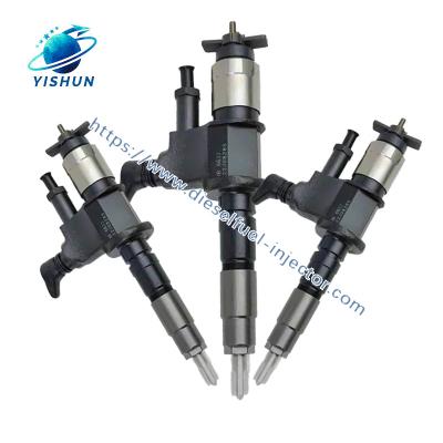 中国 095000-5840 ディーゼル燃料注入器 ニッサン UD トラック MD90 MD92 095000-6630 095000-6631 095000-6632 販売のため