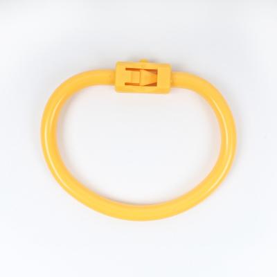 Cina 82mm Long Durable Perment Bull Nose Ring in giallo per il piercing del naso in vendita