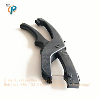 China ISO Ear Tag Pliers For Cattle , Cow Ear Tag Applicator With Stainless Steel Nail for sale