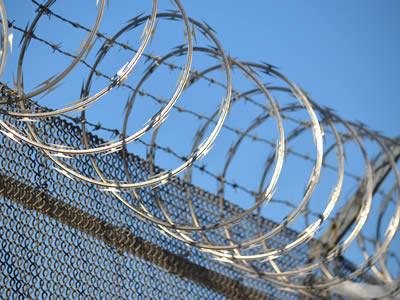 China Frontier High Tensile Concertina Wire Fencing 450mm - 960mm Outside Diameter for sale