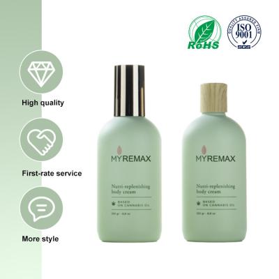 Cina 250 ml Bottiglia verde a spalla rotonda liscia con pompa bianca per la bottiglia di lozione per shampoo in vendita