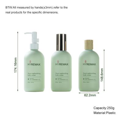 Cina 250 ml Bottiglia verde a spalla rotonda liscia con pompa bianca per la bottiglia di lozione per shampoo in vendita