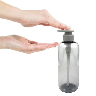 Cina 500 ml di vetro grigio trasparente PET Flat Press Pump Bottiglia di plastica per gel doccia in vendita