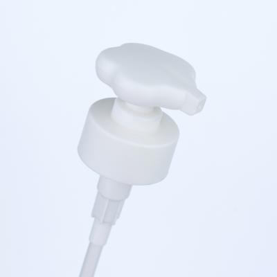 Cina 28/400 Testa di pompa di lozione a forma di fiore bianco per bottiglie di gel da doccia e bottiglie di shampoo per bagno per la cura della pelle e dei capelli in vendita