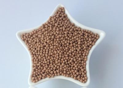 China Refrigerant Molecular Sieve Zeolite Desiccant 2 - 4mm 25kg/bag for sale
