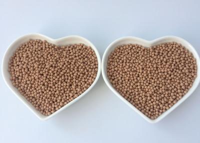 China 2 - 4mm Refrigerant Desiccant Eliminate Odors With 20% Moisture Adsorption Capacity for sale