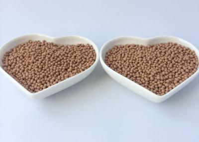 China 2 - 4mm Refrigerant Desiccant Eliminate Odors With 20% Moisture Adsorption Capacity for sale