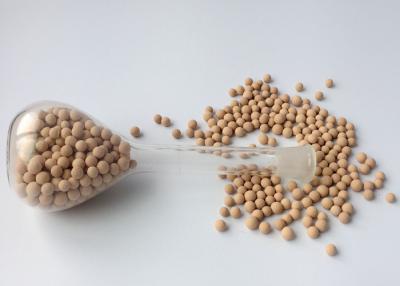 China 2.0 - 5.0mm Sieving Zeolite 5A 900m2/G Surface Area 21.0 Static Adsorbed Water for sale