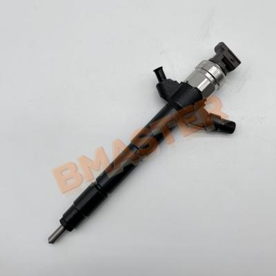 China 095000-8110 Fuel Injector Compatible With 4M41 Engine And 6 Months Warranty for sale