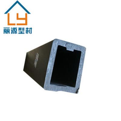 Cina Profilo della costruzione di edifici della finestra e della porta dei materiali da costruzione di 3.5MM 4.5MM UPVC in vendita