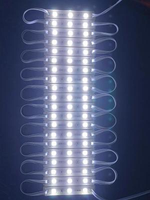 Chine Module LED SMD 2835 à 3 lumières de 12 V avec lentille de signalisation de 1 W IP67 PC Body Pixel Lights pour la décoration extérieure à vendre