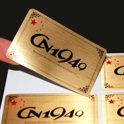 Cina Stagnola di oro di lusso che timbra gli autoadesivi di stampa su ordinazione rotondi neri di logo in vendita
