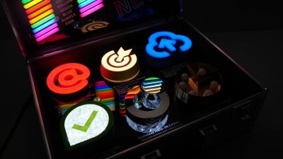 China LED Sample Kit Of Signs And Neon Strips For Client Display Box for sale