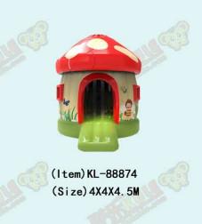 Cina Castello gonfiabile circolare a funghi 5*4*4,5m in vendita