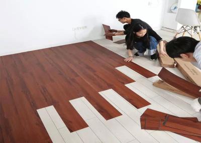 Cina Corrosione autoadesiva della pavimentazione del vinile del bastone e della buccia l'anti impermeabilizza 1.5mm in vendita