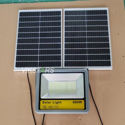 China 600w 800w Luzes solares de inundação Iluminação de estádio Iluminação exterior Refletores solares de alta potência à venda