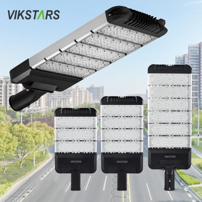 Cina Modulo LED Luci stradali Grigio nero con braccio regolabile Prezzo economico 50W 100W 200W 300W Lampade di strada pubbliche in alluminio in vendita