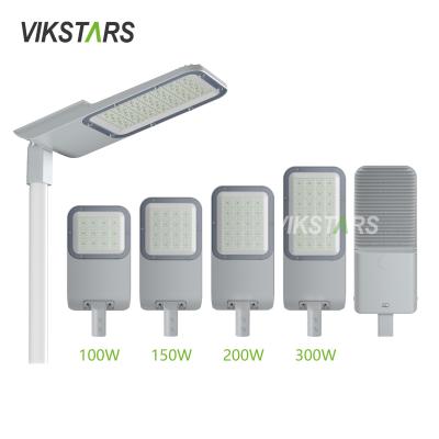 Cina Nuovissimo progetto Main Street 100w 150w 200w Lampione stradale a LED 50000 Durata Illuminazione stradale a LED in vendita