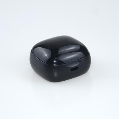 Cina 0.01mm Plastic Injection Molding Bluetooth Headset Charging Chamber Shell in vendita