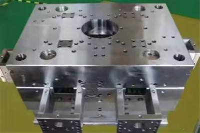 Cina OEM ODM PIM Servizio di stampi a iniezione di plastica Apparecchi domestici Professionisti personalizzati Efficiente in vendita
