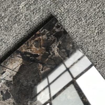 中国 黒と白の大理石セラミックキッチンタイル 60 x 60 デザインのガラスのタイル 販売のため