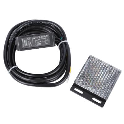 China Reflective IR Sensor for Roller Shutter Doors | 7m Range | Solid Relay Output | 10–30V DC for sale