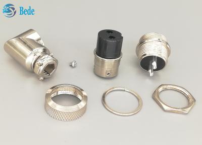 Cina Saldatura materiale in lega di zinco maschio e femminile di GX16 2 Pin Aviation Connector Plug 90 Dehree in vendita