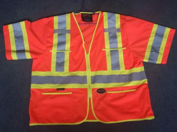 Quality Zipper High Visibility Safety Vest Polyester Orange Safety Vest With Pockets for sale