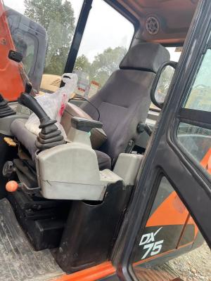 China Used mini excavator Doosan DX75 small digger used machinery 6 tons hand earth digger small digger for sale