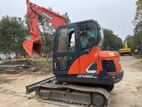 Quality 2019 Original Korea Used Doosan Excavator Doosan DX60 Doosan DX75 for sale