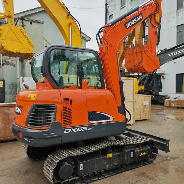 Quality Used Doosan Mini Excavator  Dx55 Second Hand Mini Digger Original Color for sale