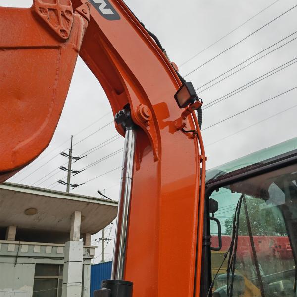 Quality Used Doosan Mini Excavator Dx55 Second Hand Mini Digger Original Color for sale