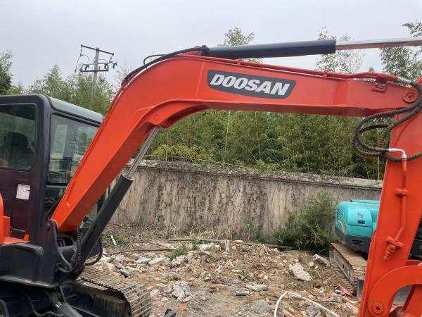 Quality Doosan DH55 DX55 DH60 DX60 Used Excavator 5.25 Ton Crawler Excavator for sale