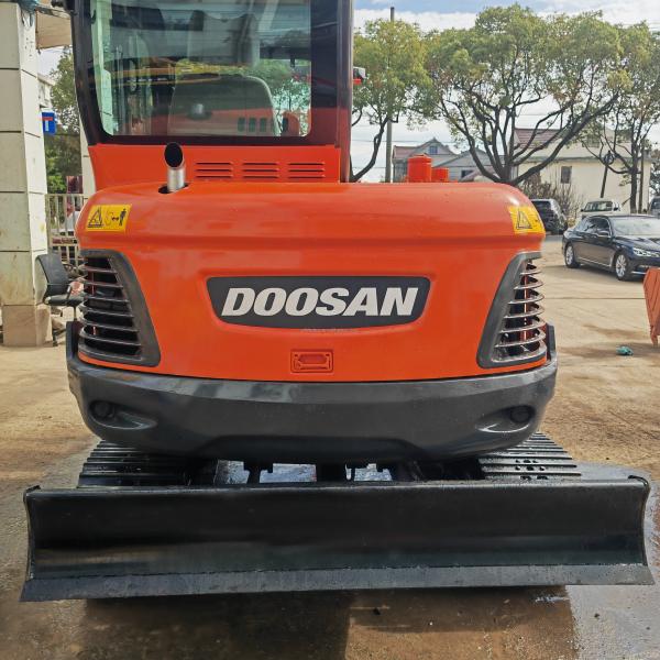 Quality 5.7 Ton Doosan DX 60 Dh60 Second Hand Excavator Used Crawler Excavator for sale