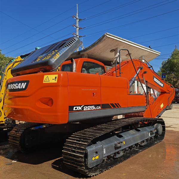 Quality 22 Ton Bagger Used Doosan Dx225lca Used Crawler Excavator for sale