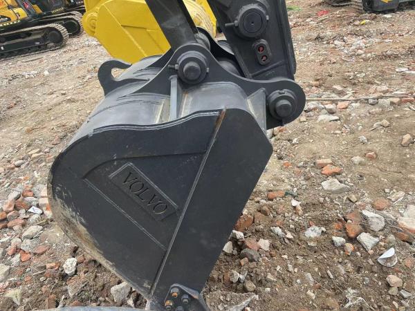 Quality Used 14 Ton Digging Machine VOLVO EC140B Second Hand Excavator for sale