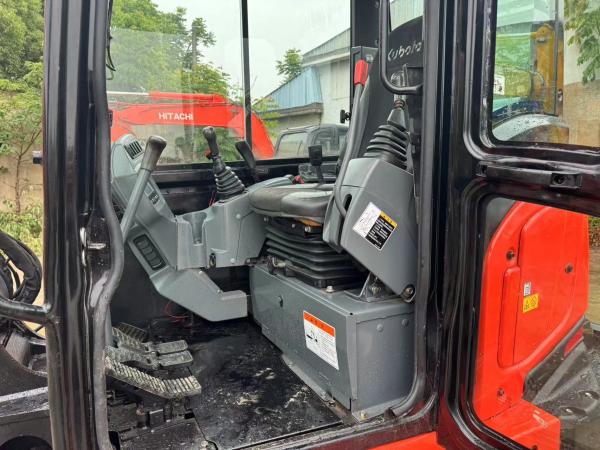 Quality Kx165 Used Kubota Digger 6T Digger Kubota KX155 0.24m3 Bucket Capacity for sale