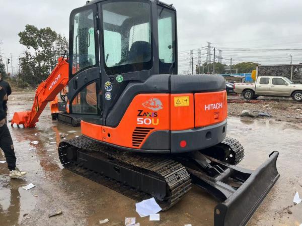 Quality 5 Ton Boutique Japan Brand Mini Excavator Used Hitachi Zx50u Second Hand Digger for sale