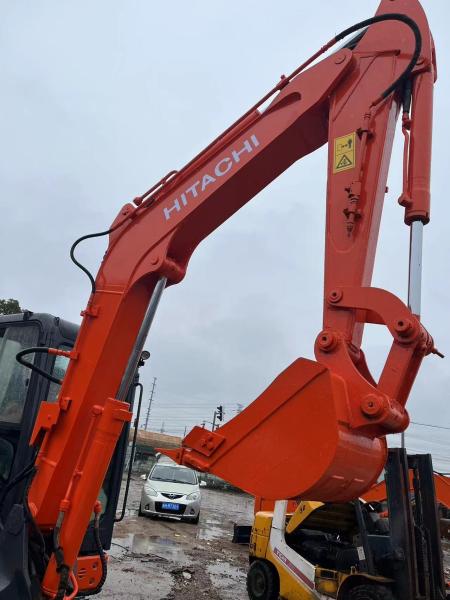 Quality 5 Ton Boutique Japan Brand Mini Excavator Used Hitachi Zx50u Second Hand Digger for sale