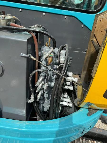 Quality Mini Used Crawler Excavator Kubota 155 Second Hand Low Working Hours Excavator for sale