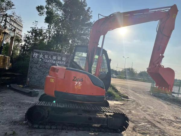 Quality 7.1 Ton Used Original Hitachi Zx70 Zx75 Mini Excavator 0.33m3 for sale