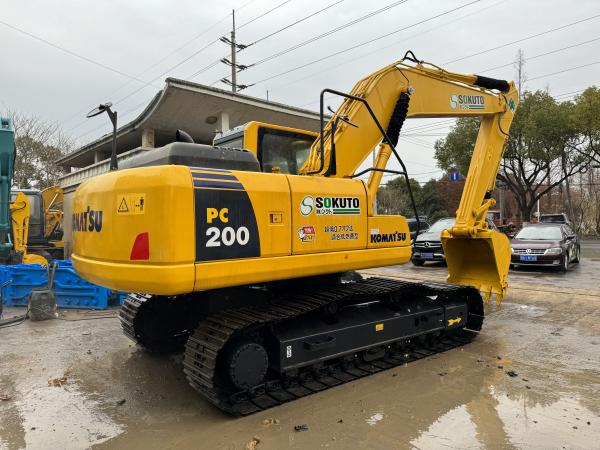 Quality 20 Ton Original Color Used Komatsu Excavator Pc200 Construction Excavator for sale