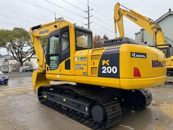Quality 20 Ton Second Hand Digger Komatsu PC200 Excavator Crawler Type for sale