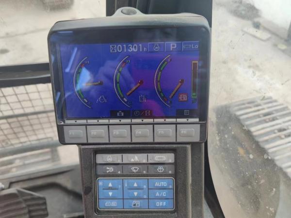 Quality 20 Ton Second Hand Digger Komatsu PC200 Excavator Crawler Type for sale