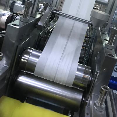 China Material elástico plano del lazo del oído, tela de Spunbond del polipropileno 10-40gms en venta