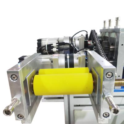 Cina 300Pcs/Min Non Woven Face Mask che fa automazione della macchina completamente in vendita