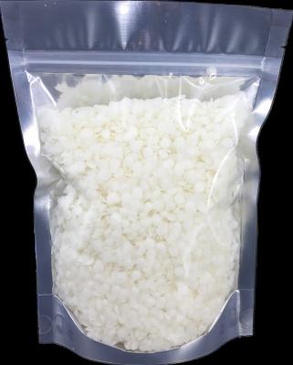 Cina Palline pure farmaceutiche della cera d'api dell'OEM 100% per la pelle asciutta del balsamo di labbro in vendita
