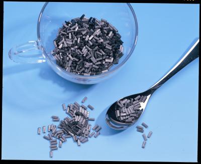 Cina Acciaio inossidabile Masterbatch conduttivo, agglomerati di plastica conduttivi di lunghezza di 2.5mm in vendita