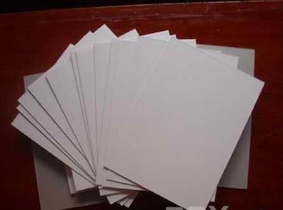 Cina lo spessore di 0.8mm ha sinterizzato la fibra di acciaio inossidabile ritenuta con porosità di 85% in vendita