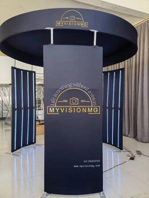 Cina Nuovo design RGB Led Light 360 Photo Booth Recinzione per fondali per feste in vendita